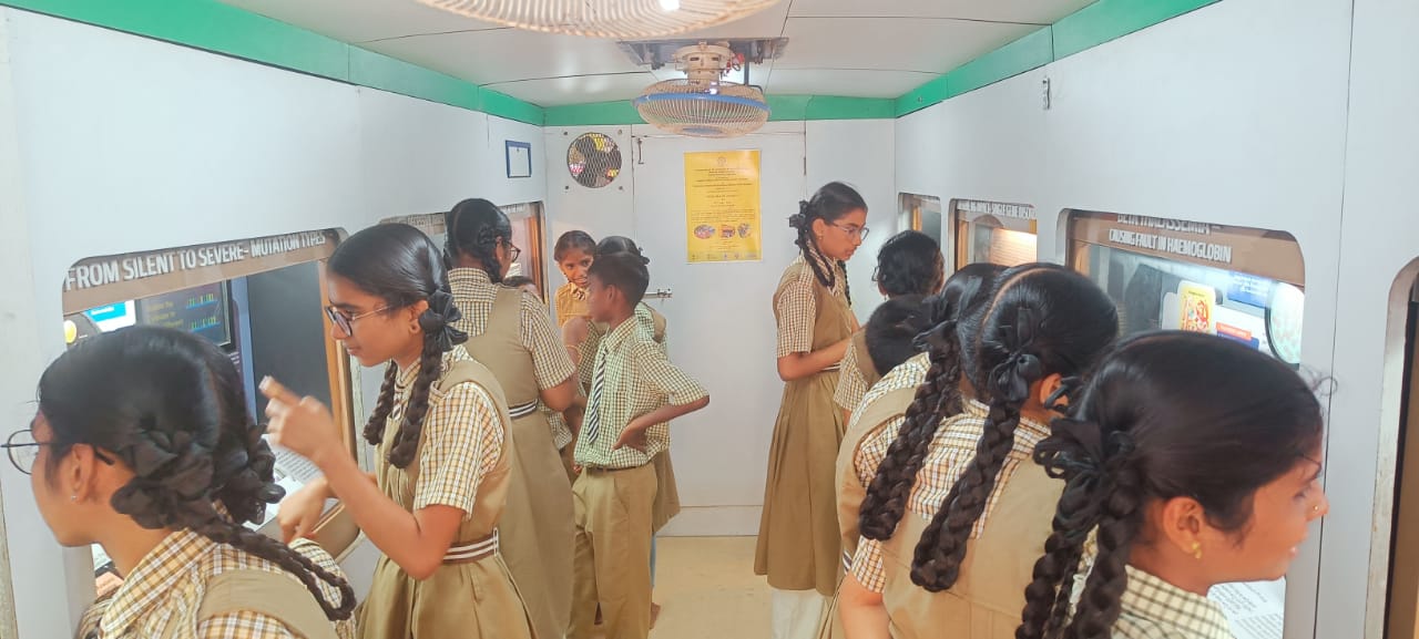 Mobile Science Exhibition: ‘Gene-Health Connect’ - SciTales